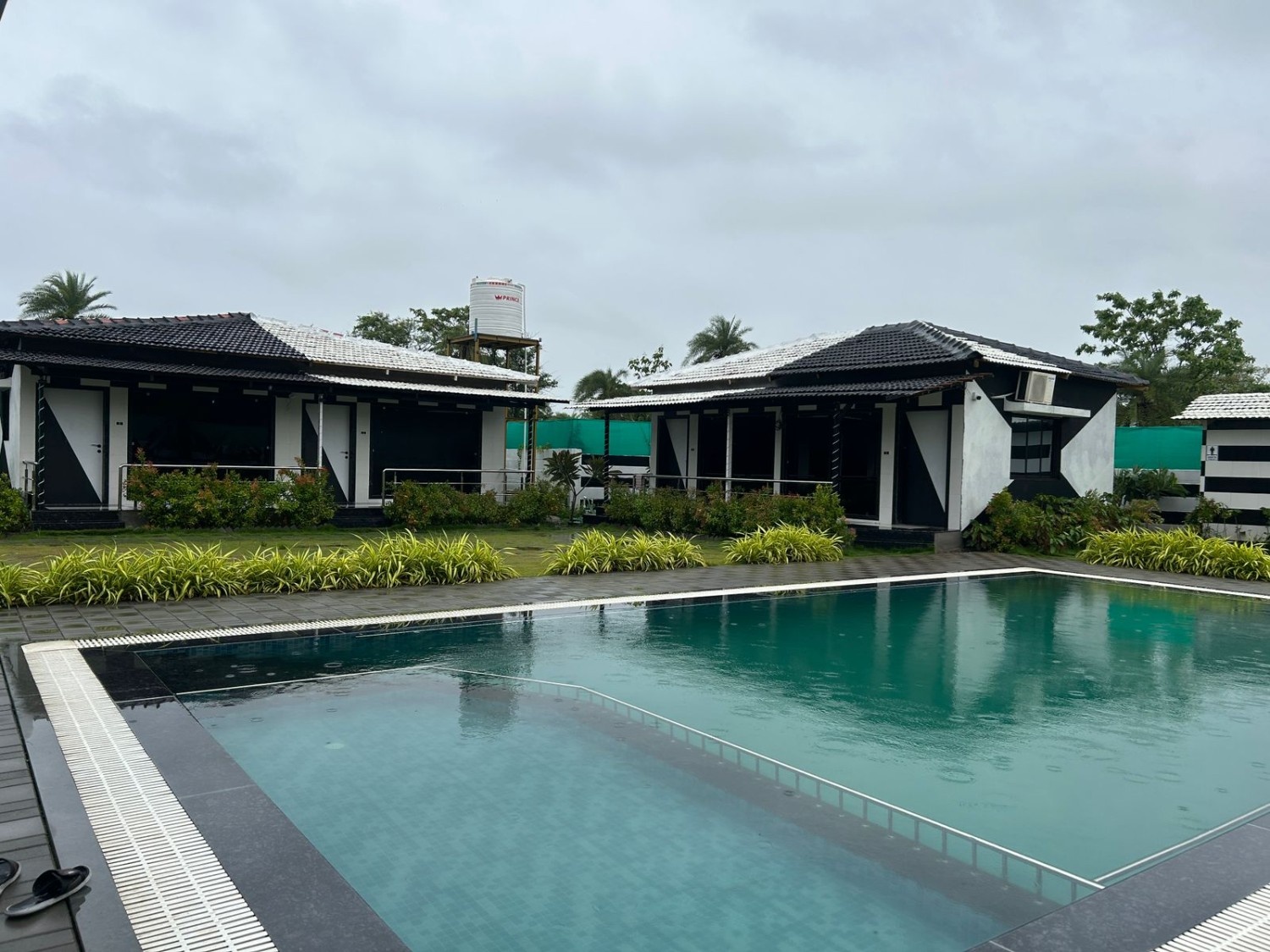Book farmhouses, villas & weekend getaways online with BookMyFarm